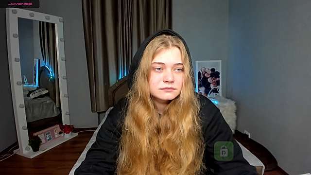Rapunzel Stripchat Webcam Model Profile And Free Live Sex Show 6356
